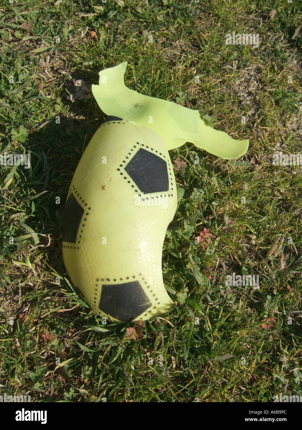 Torn out match hi-res stock photography and images - Alamy