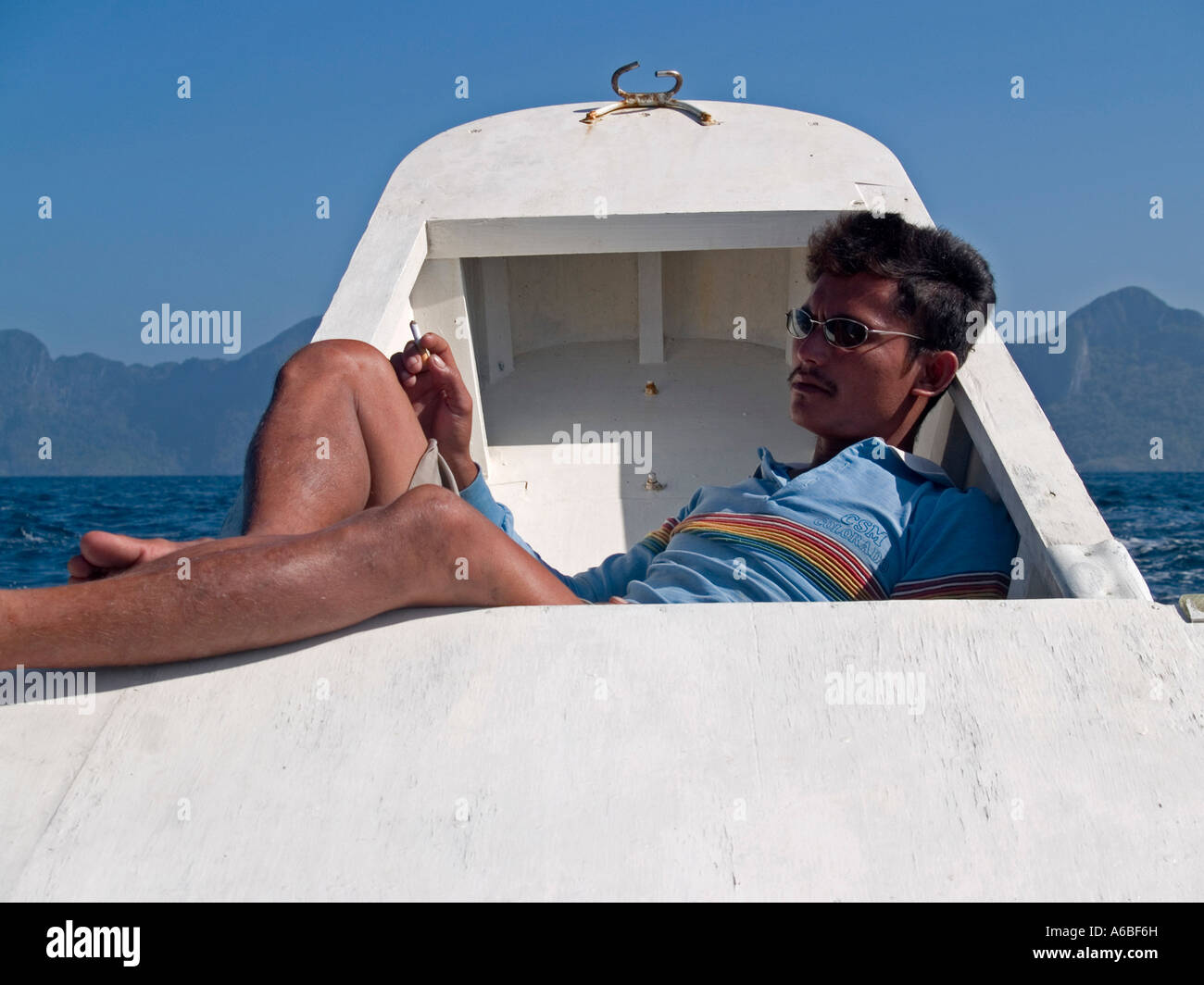 Philippines cigarette smoking hi-res stock photography and images - Alamy