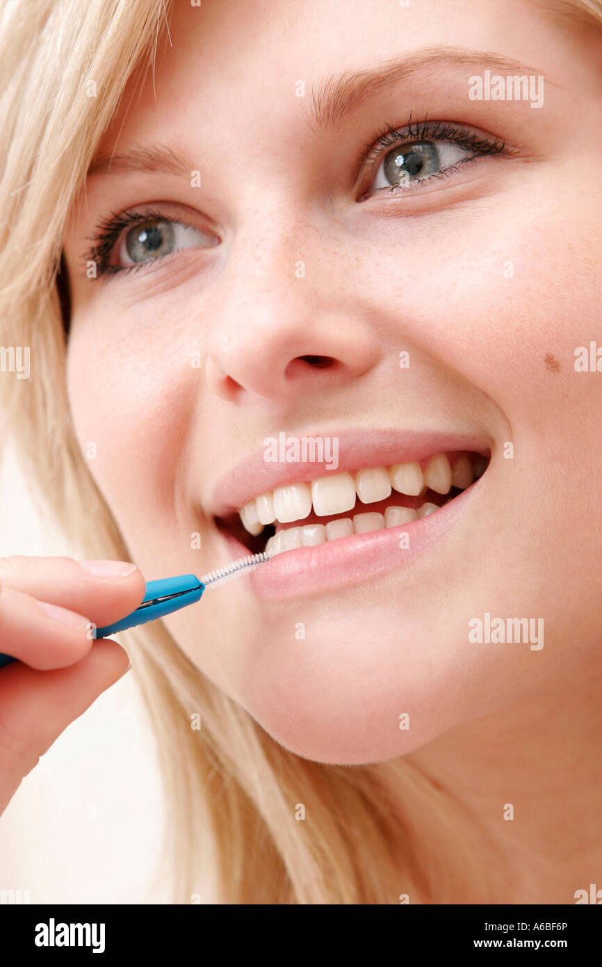 Sparkling teeth hi-res stock photography and images - Alamy