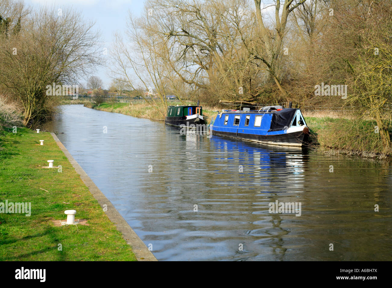 Padworth lock hi-res stock photography and images - Alamy