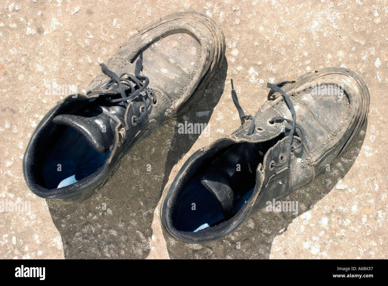 old used shoes Stock Photo - Alamy