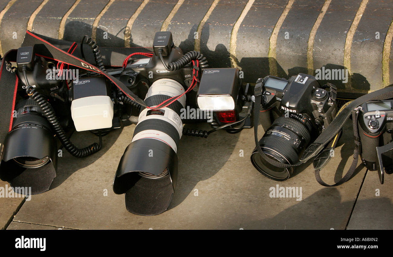 Professional digital camera equipment Stock Photo - Alamy