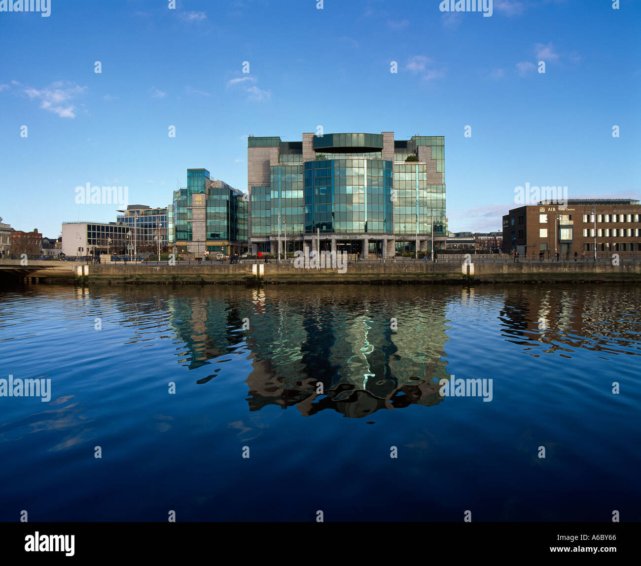 modern designed buildings reflected in irelands river liffey Stock ...