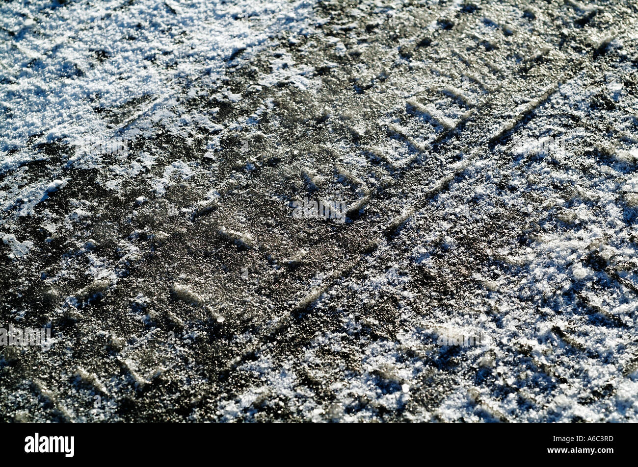 Black ice on road hi-res stock photography and images - Alamy