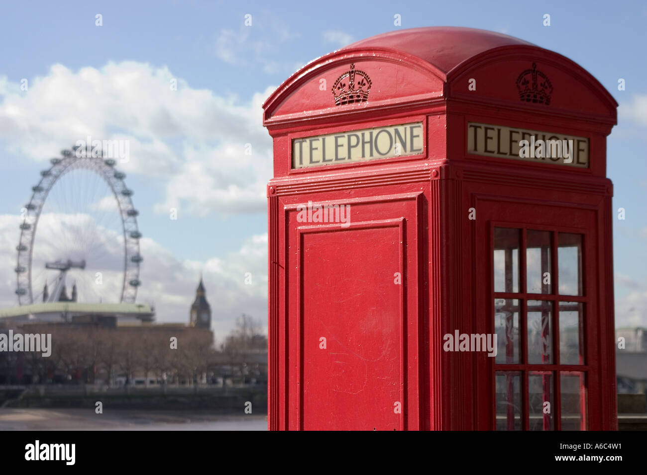 A PHONE BOX LOOKING AT THE LONDON EYE Stock Photo - Alamy