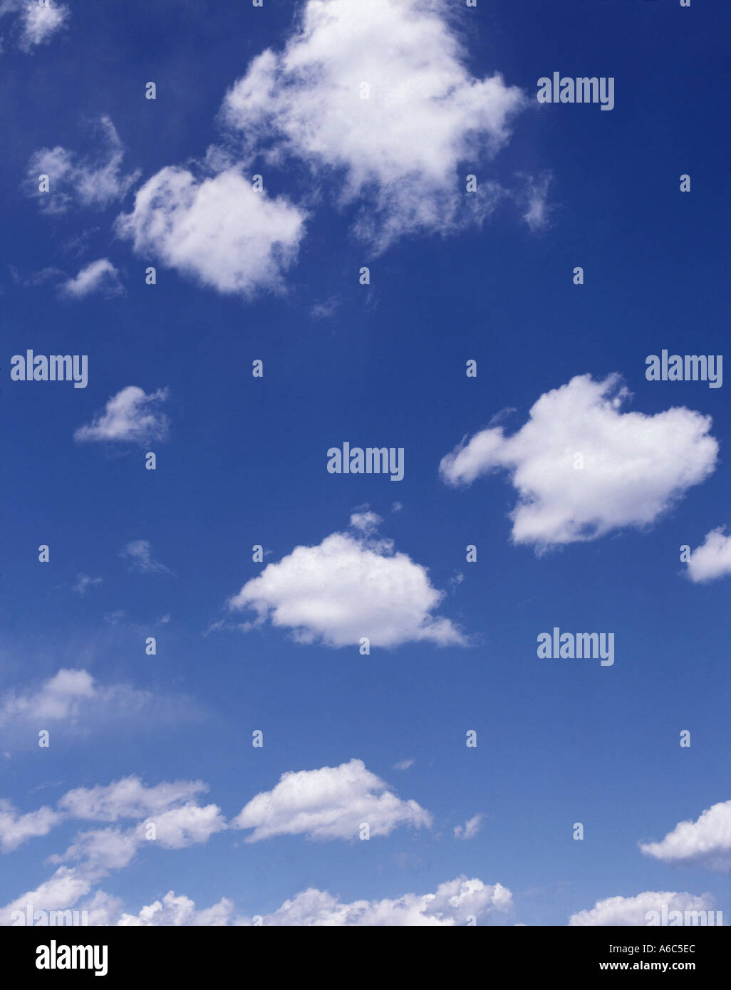 Fair Weather Cumulus Clouds in blue sky Stock Photo - Alamy