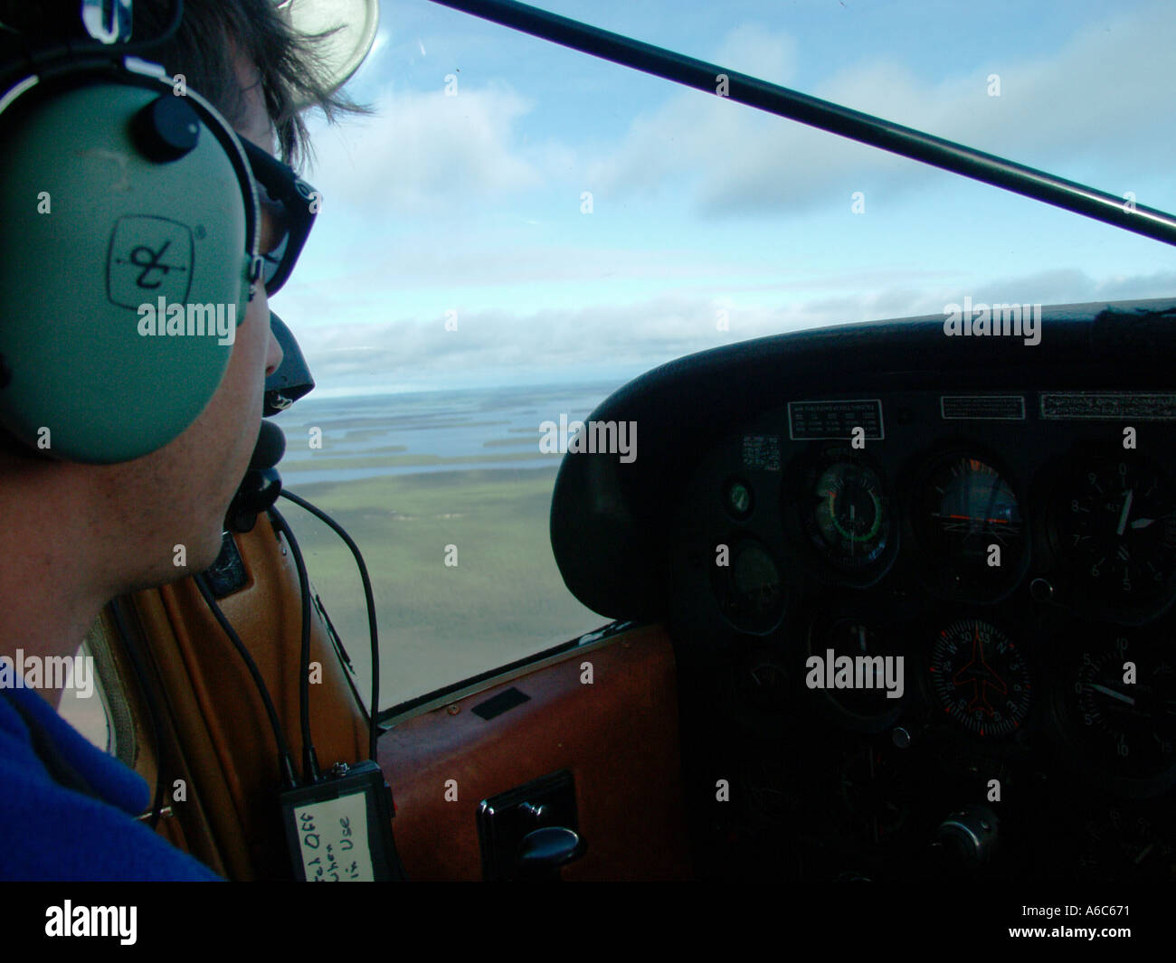 Bush pilot hi-res stock photography and images - Alamy