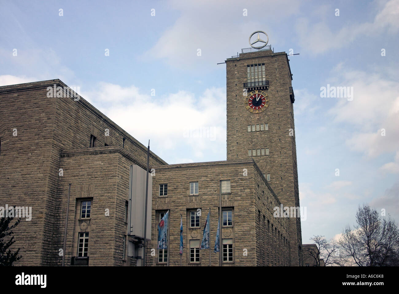 Clock tower on stuttgart haubtbahnhof hi-res stock photography and ...