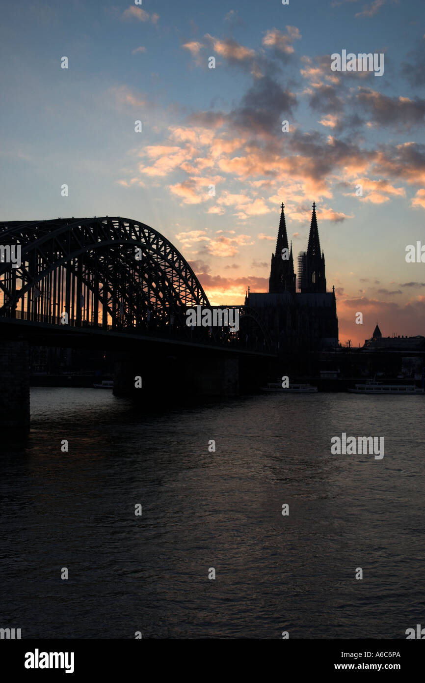 Cologne Cathedral with railway bridge Stock Photo - Alamy