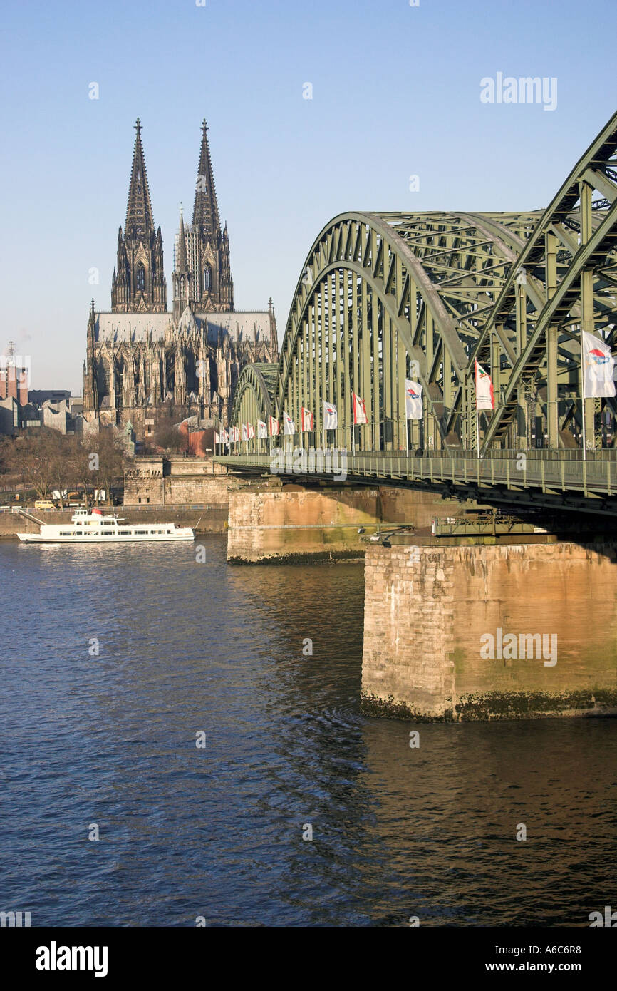 Cologne Cathedral with railway bridge Stock Photo - Alamy