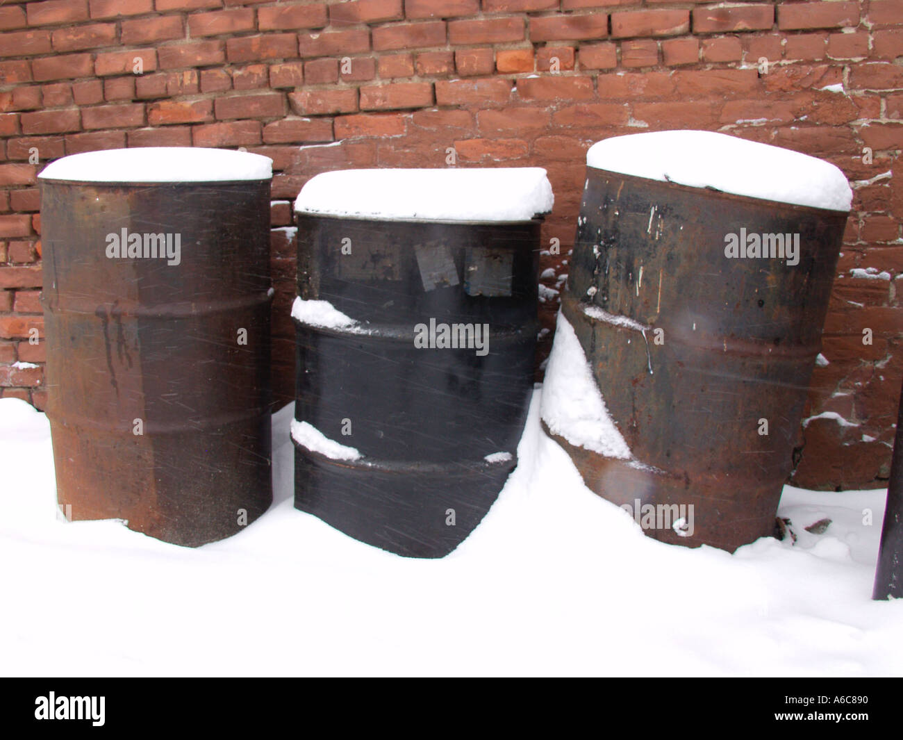 Wintry barrels hi-res stock photography and images - Alamy