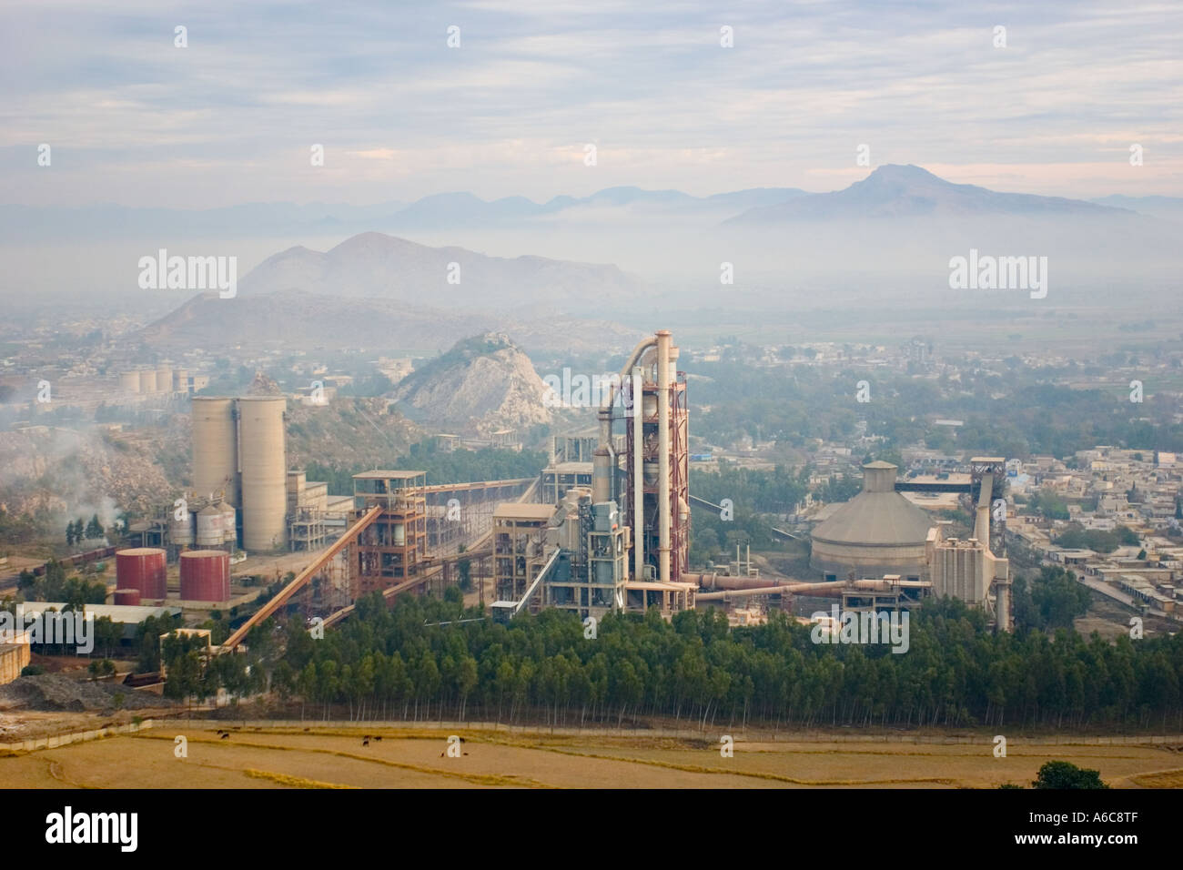 Cement factory pakistan hi-res stock photography and images - Alamy