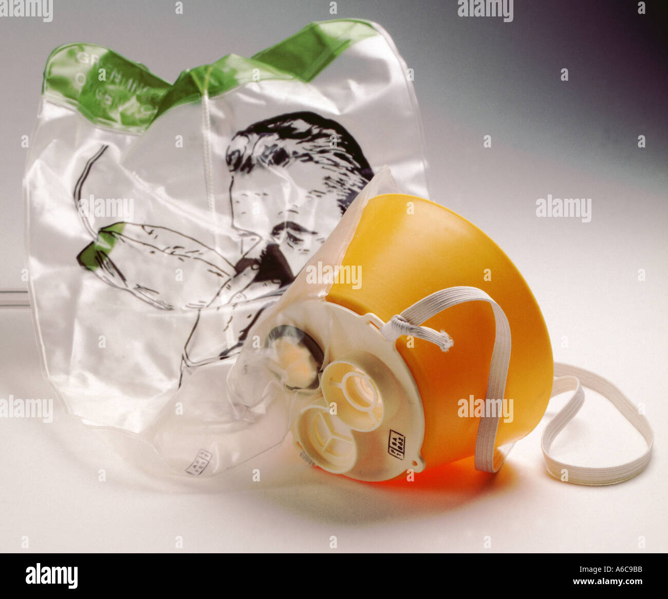 Air mask aircraft hi-res stock photography and images - Alamy