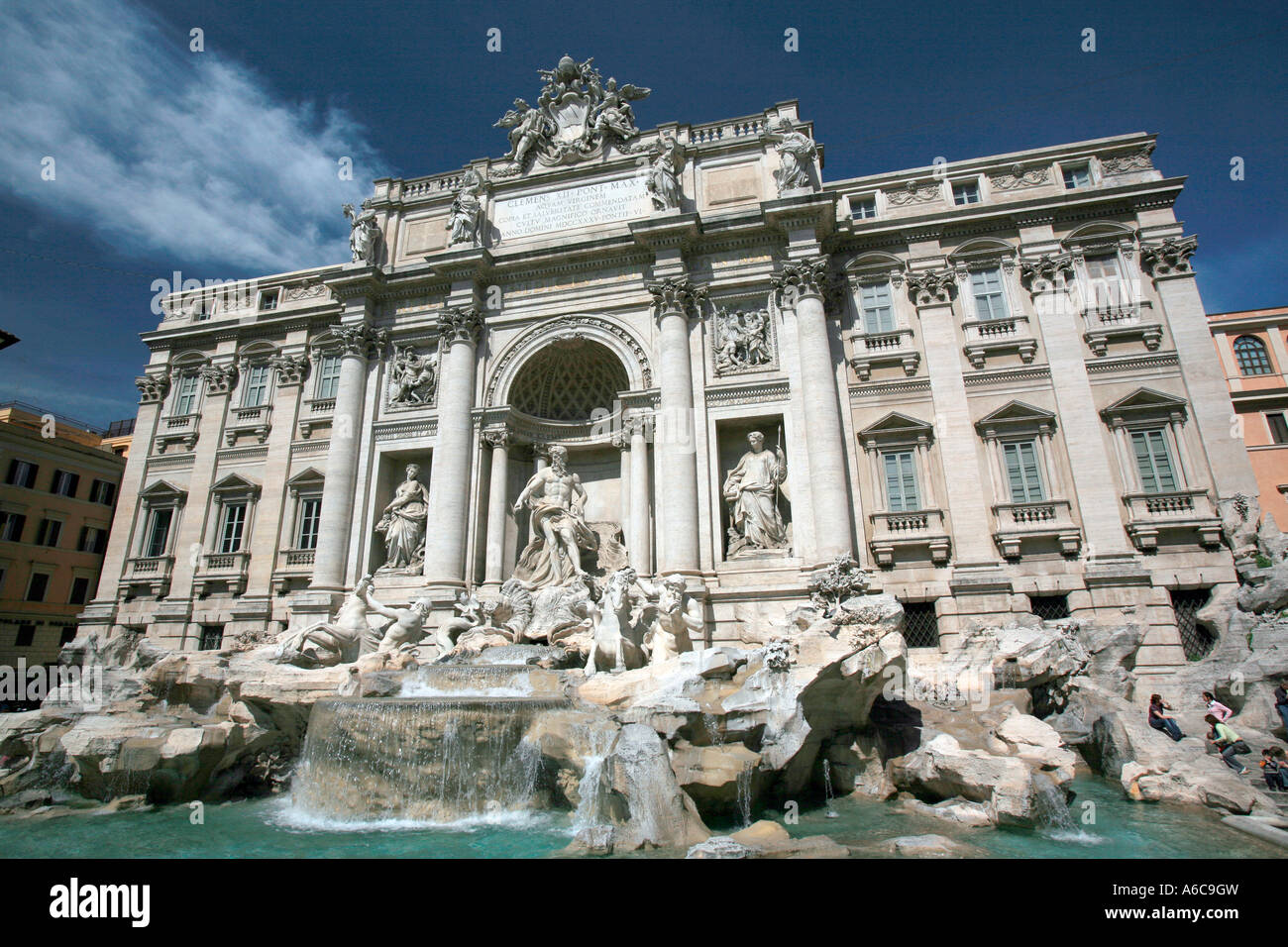 Side view of the Trevi Fountain in Rome Stock Photo - Alamy