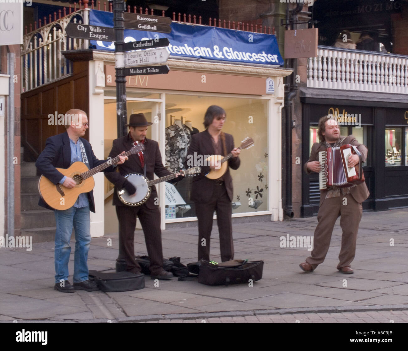 Irish Singers High Resolution Stock Photography and Images - Alamy