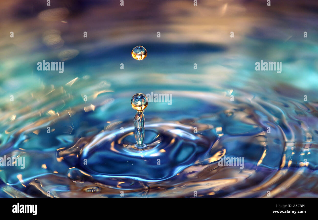 Water drop ripple hi-res stock photography and images - Alamy