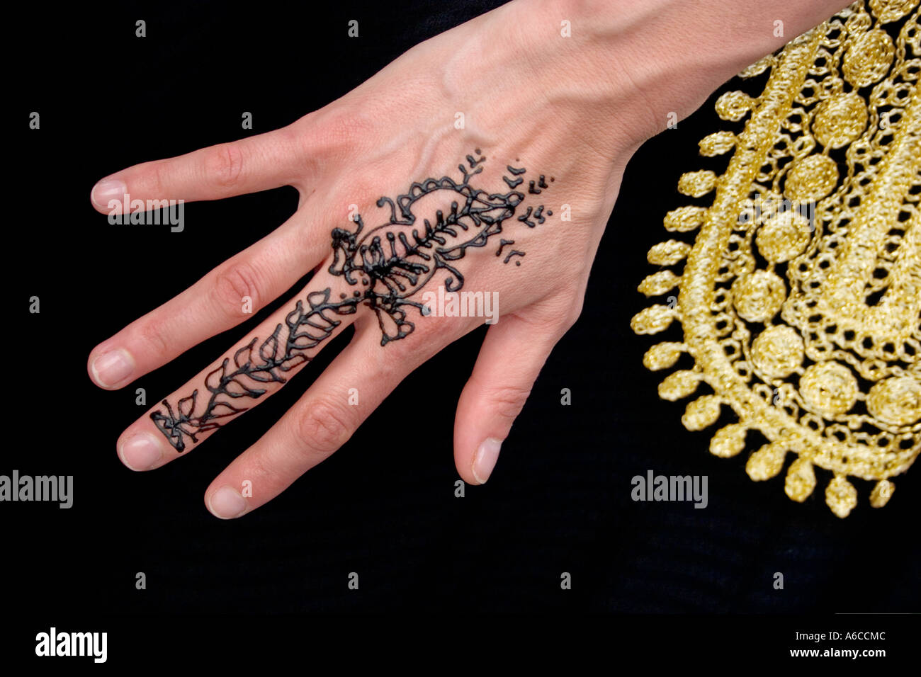 detail of hand with henna Stock Photo - Alamy
