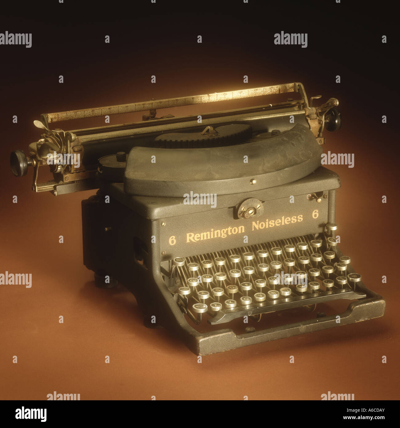 Typewriter remington hi-res stock photography and images - Alamy