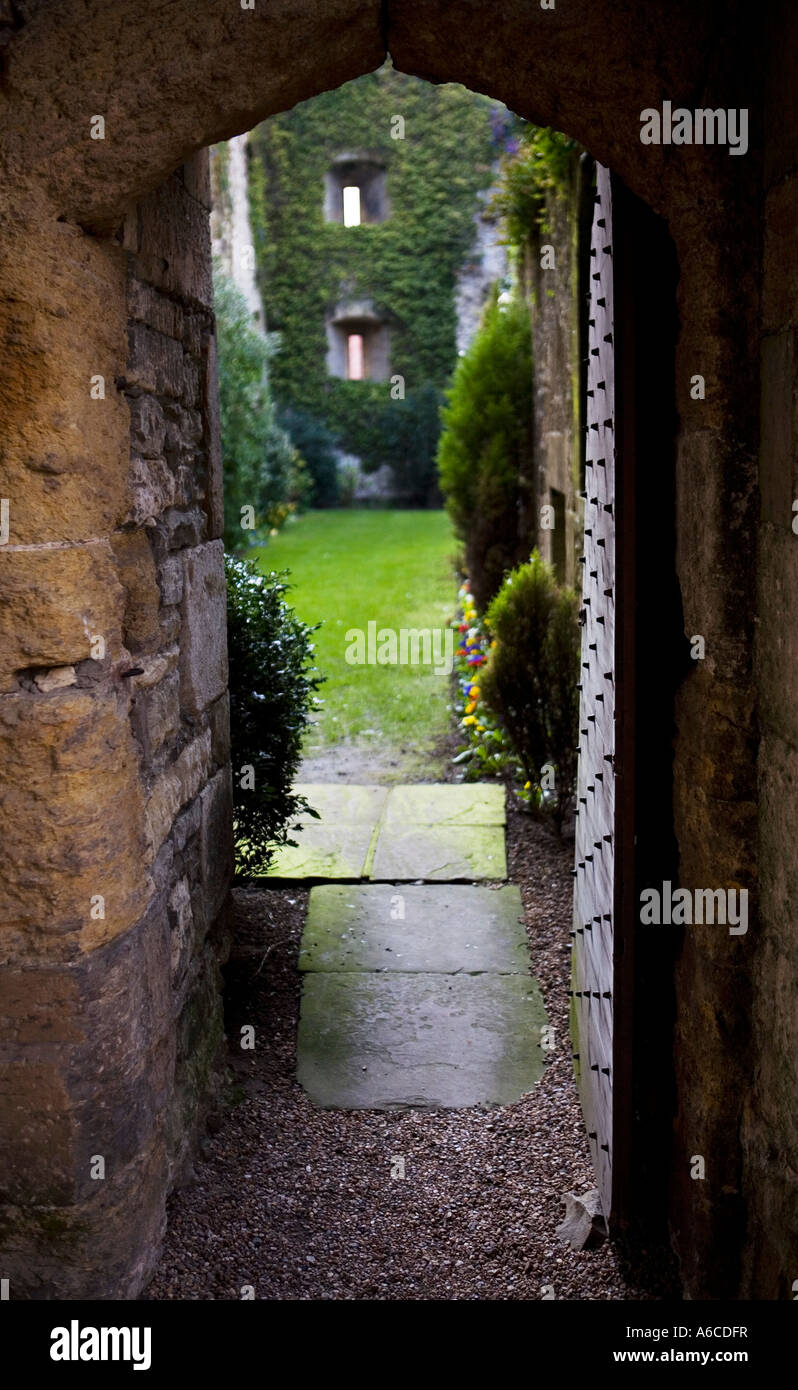Amberley castle west sussex hi-res stock photography and images - Alamy