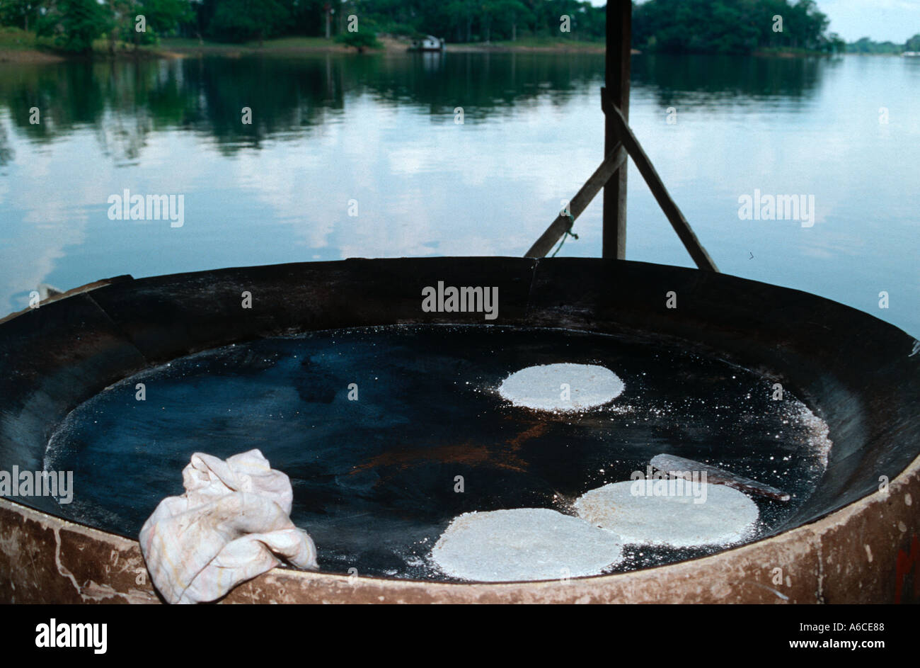 Cooking Tapioca, Lake Janauari, Amazon Brazil Stock Photo - Alamy