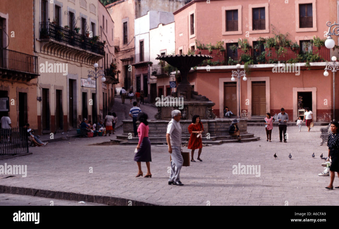 Busy square with pedestrians going about their business Guanajuato ...