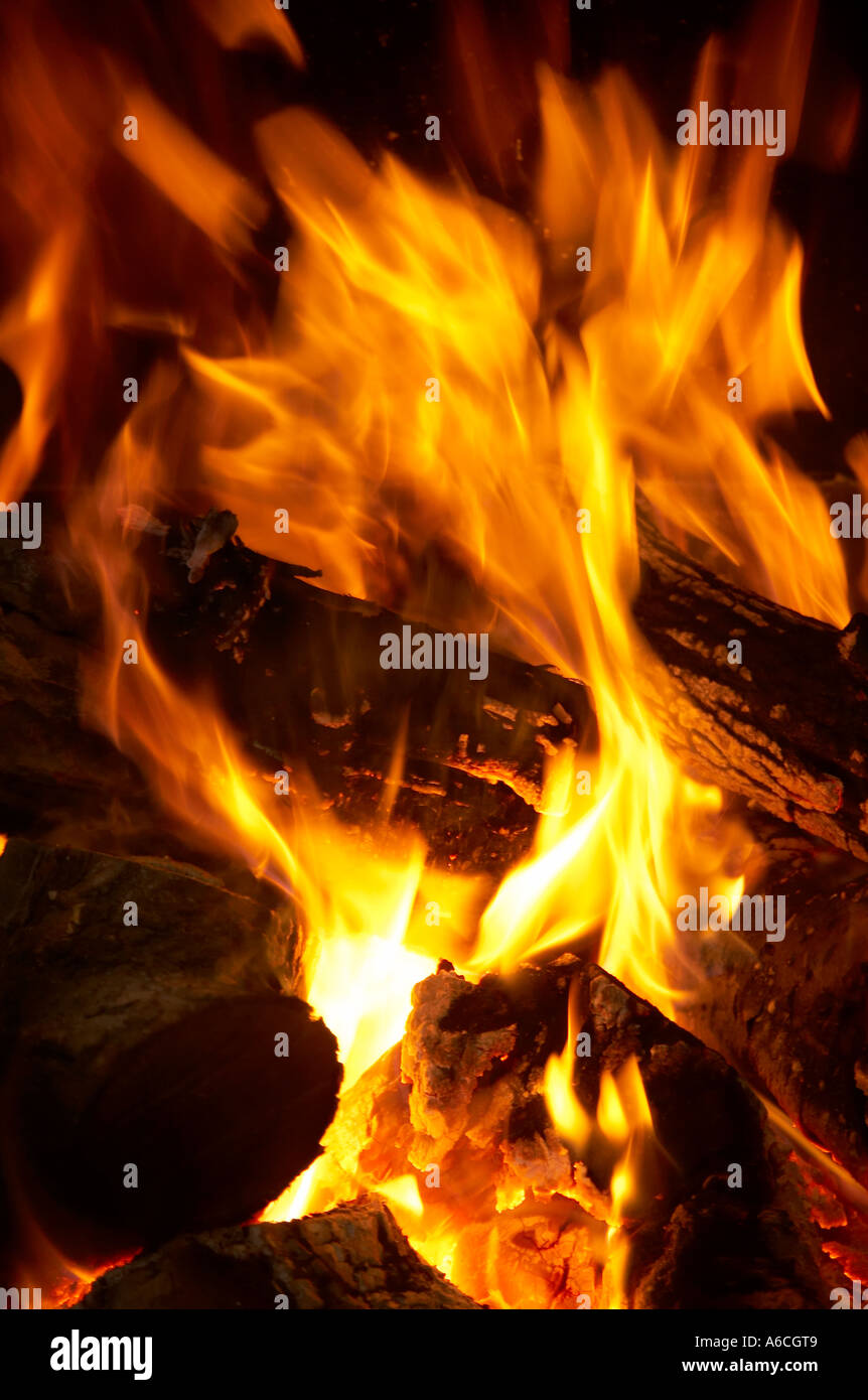 Roaring fire hi-res stock photography and images - Alamy