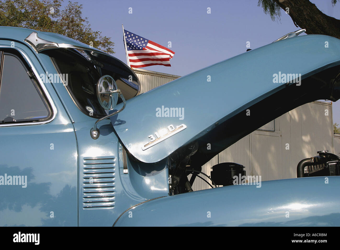 Open bonnet of a vintage car Stock Photo - Alamy