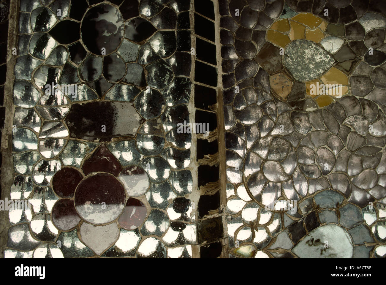 Pakistan Punjab Lahore Fort detail of mirror work in the Shish Mahal ...