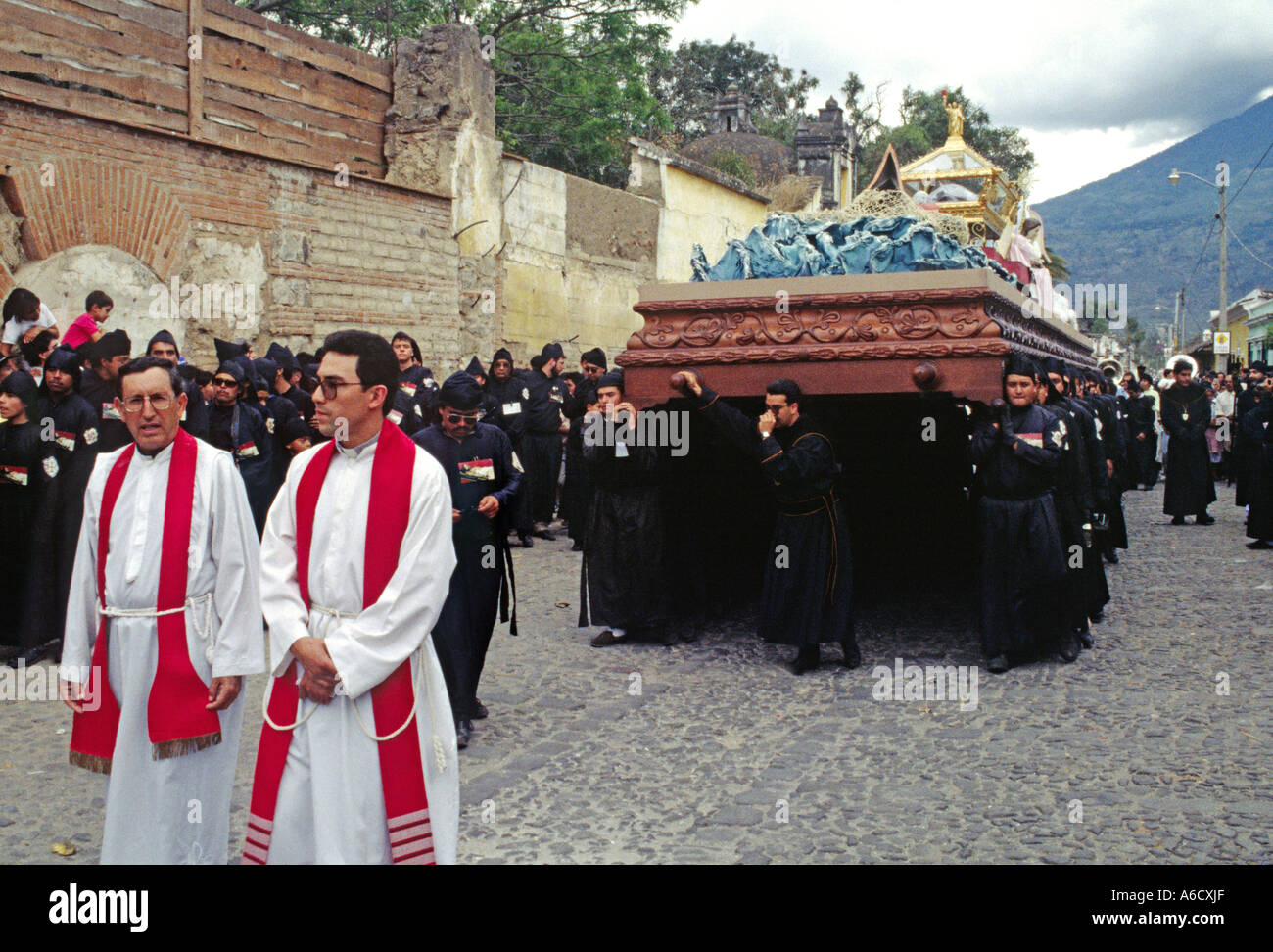 PRIESTS walking with CATHOLIC ANDA religious float of JESUS CHRIST in ...