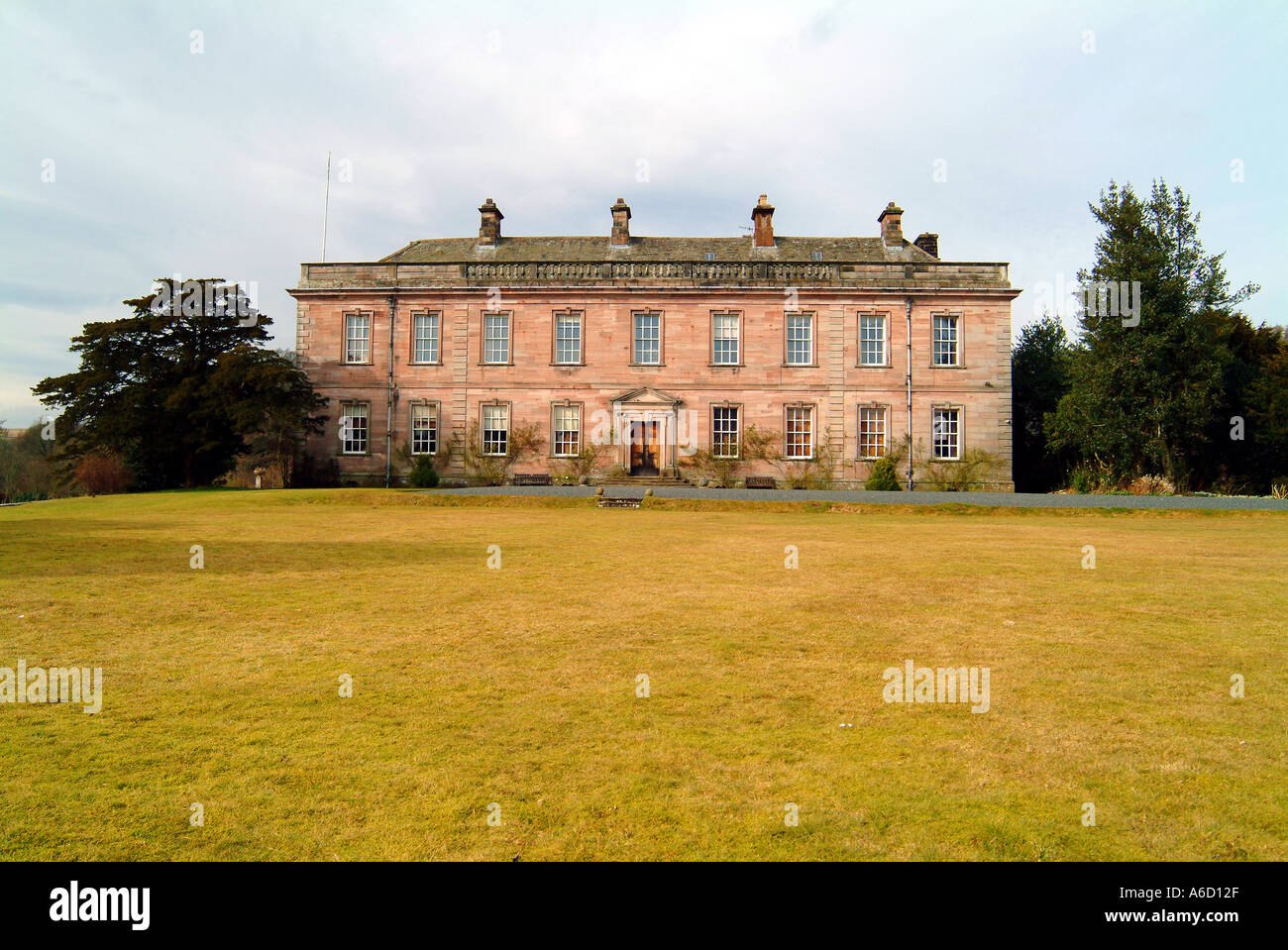 English Hosue High Resolution Stock Photography and Images - Alamy