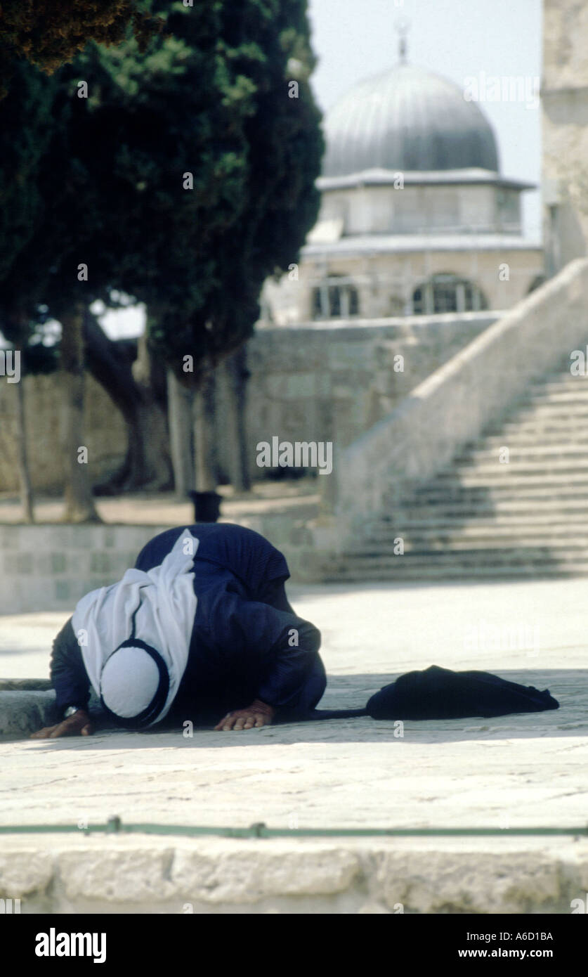 Prayer Islam Middle East Jerusalem religion Piety Stock Photo - Alamy