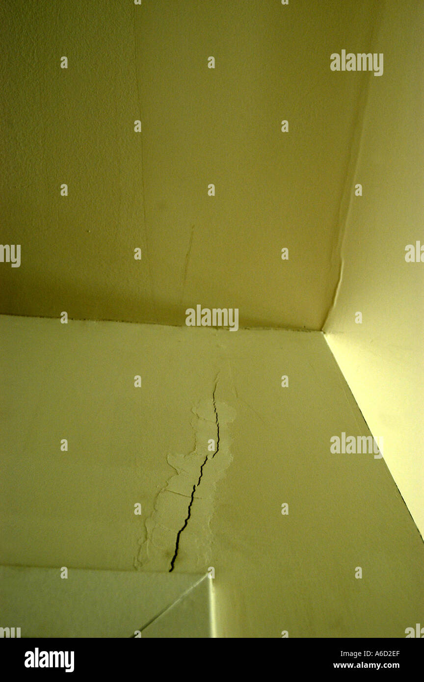 construction problem ceiling Stock Photo - Alamy