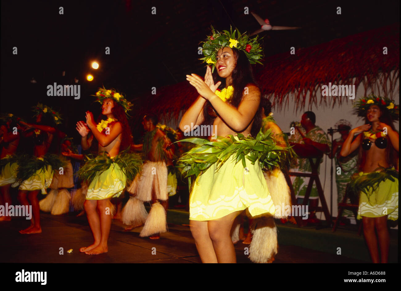 Rarotonga, Cook Islands Dancer Stock Photos & Rarotonga, Cook Islands ...