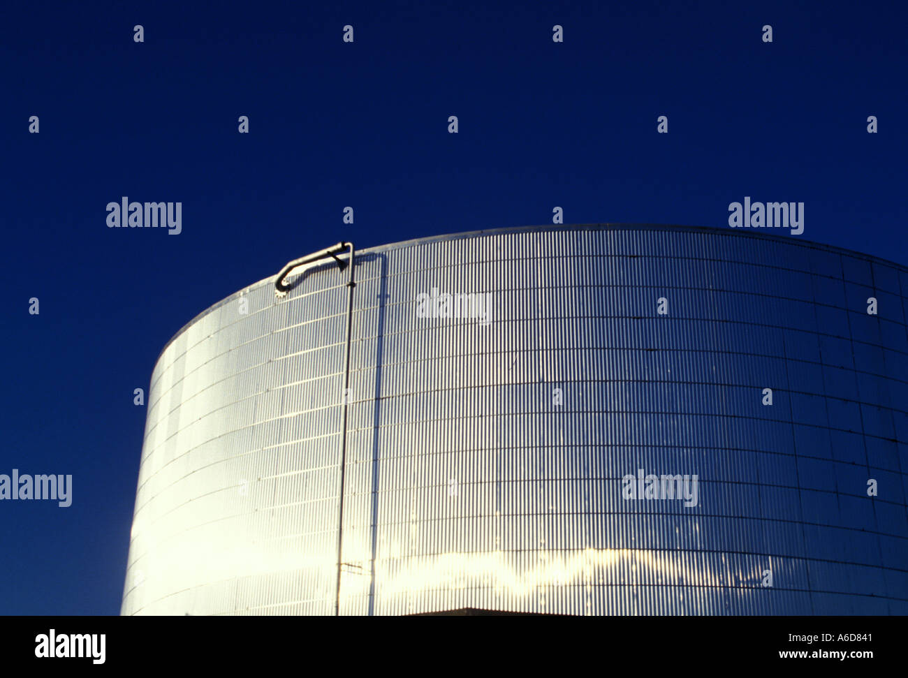 Petroleum product storage tank Stock Photo - Alamy