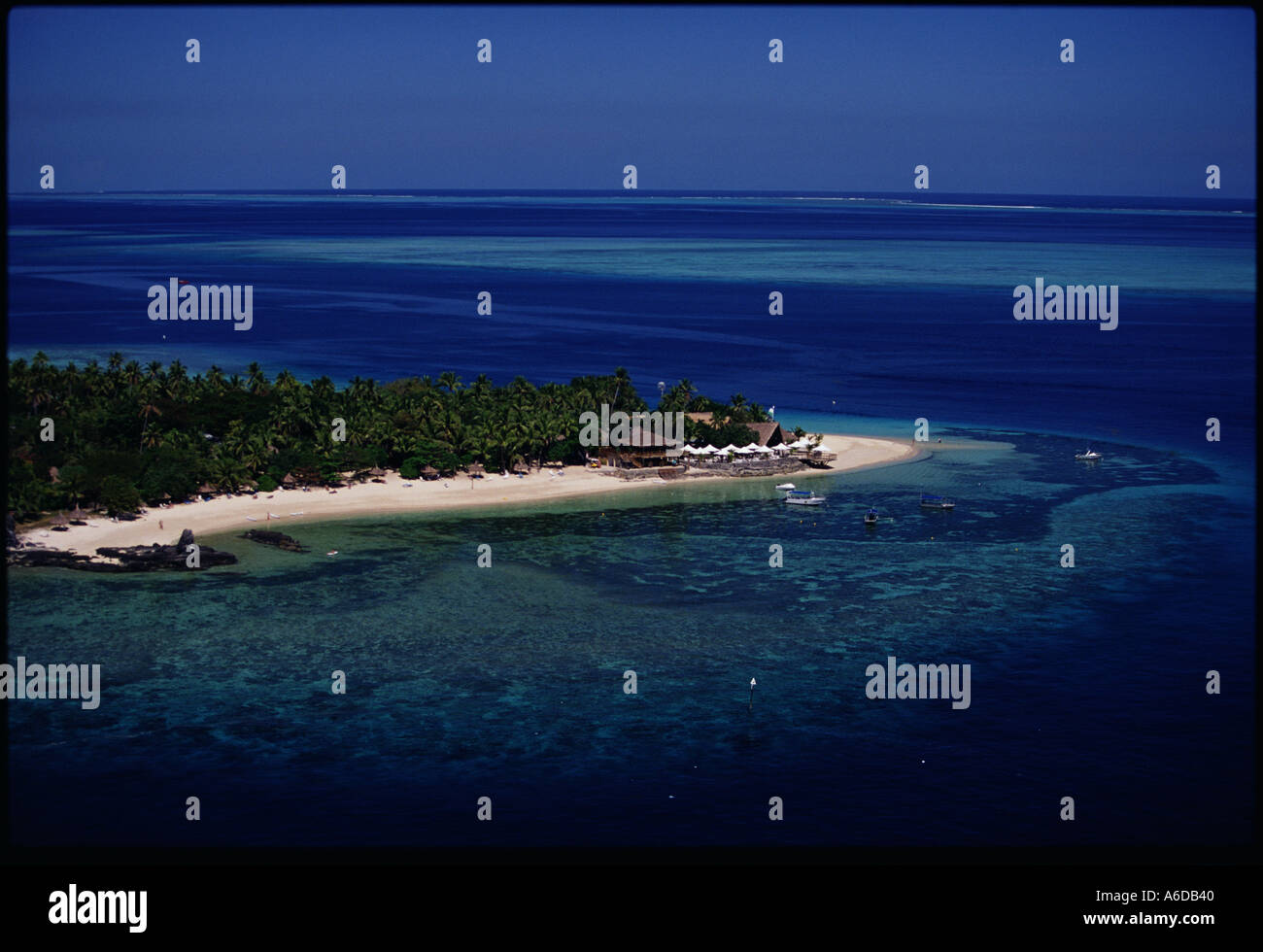 Castaway island fiji hi-res stock photography and images - Alamy