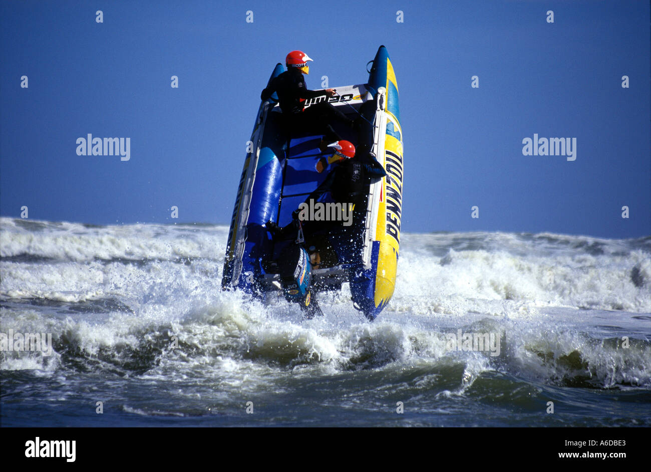 Thundercat racing boat speed boat hi-res stock photography and images ...
