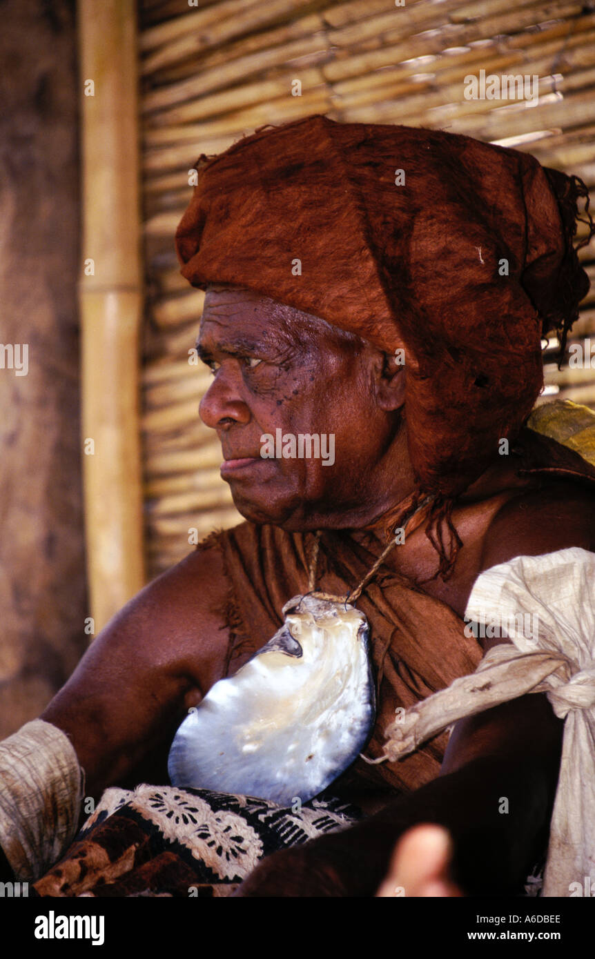 Fijian chief in traditional costume Stock Photo - Alamy