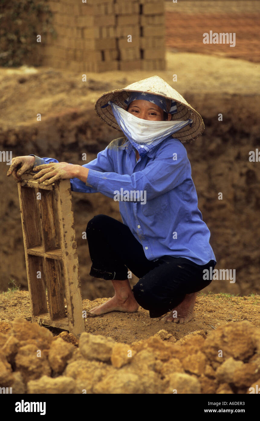Brickmaking women hi-res stock photography and images - Alamy