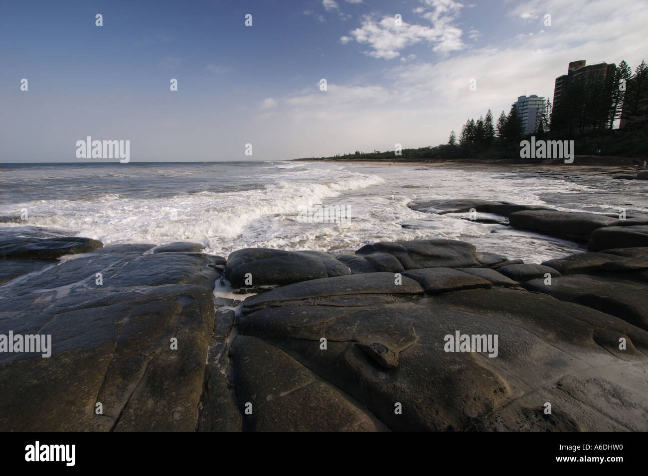 WAVES WASHING OVER ROCKS SUNSHINE COAST QUEENSLAND AUSTRALIA BAPDB6094 ...