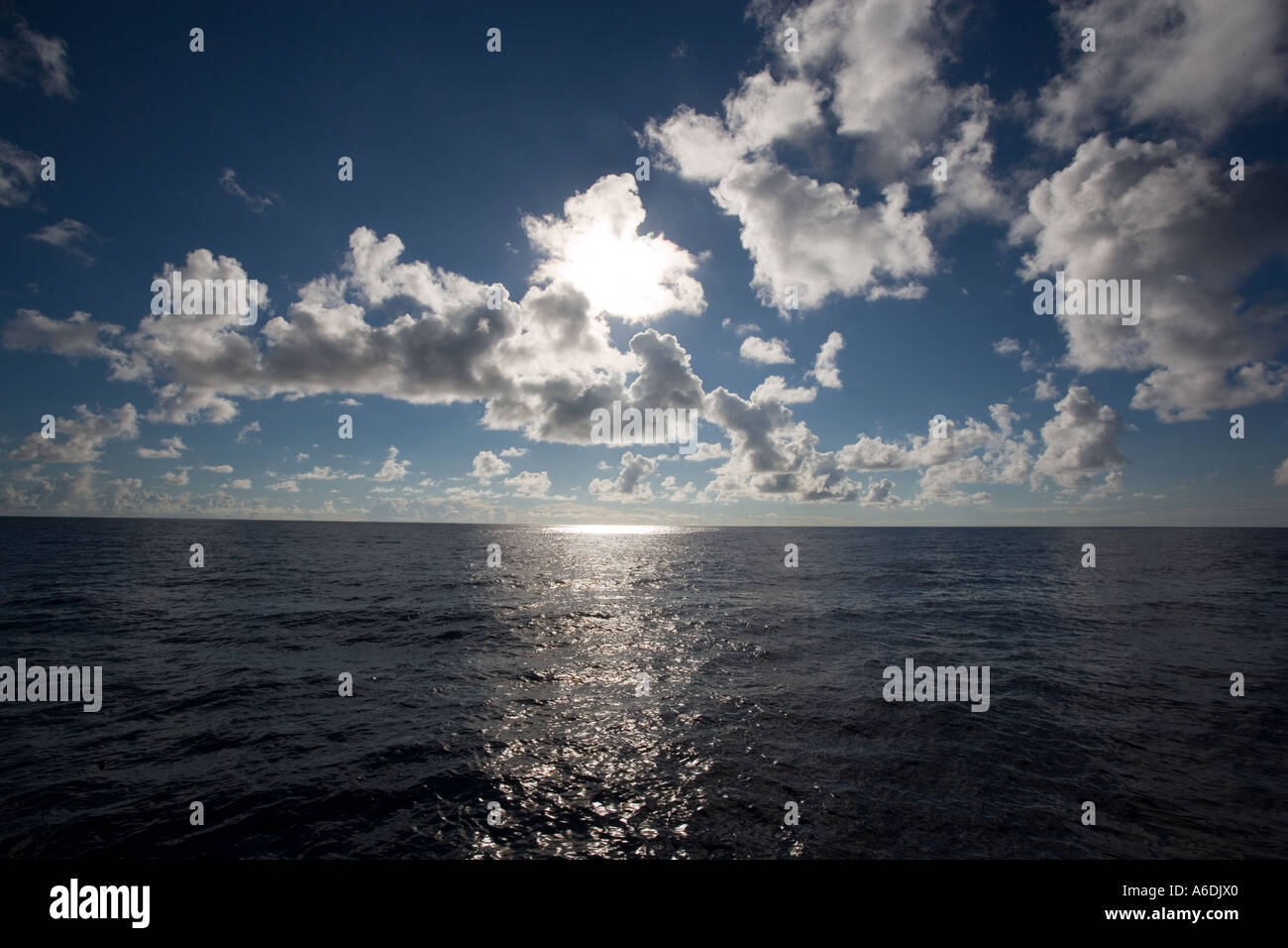Blue ocean and clouds hi-res stock photography and images - Alamy