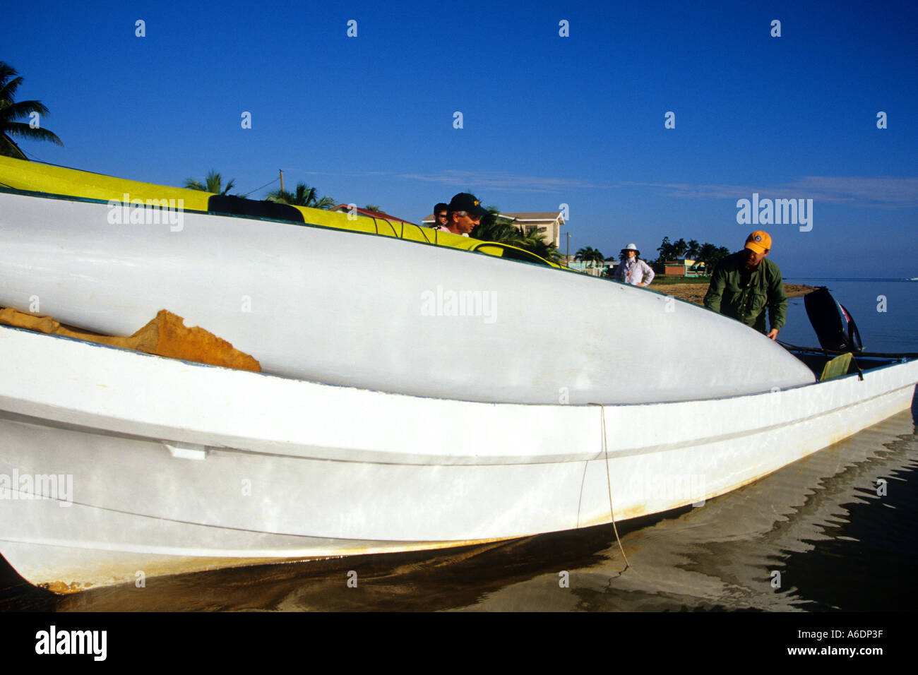 Loading paddle boats hi-res stock photography and images - Alamy