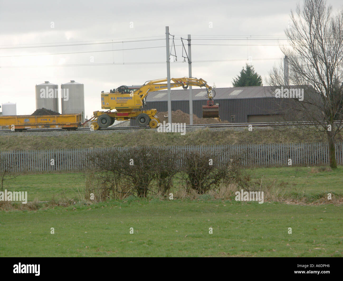 Rail mounted digger hi-res stock photography and images - Alamy