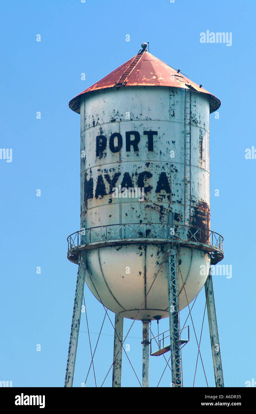 Port Mayaca water tower metal old rusty Stock Photo - Alamy