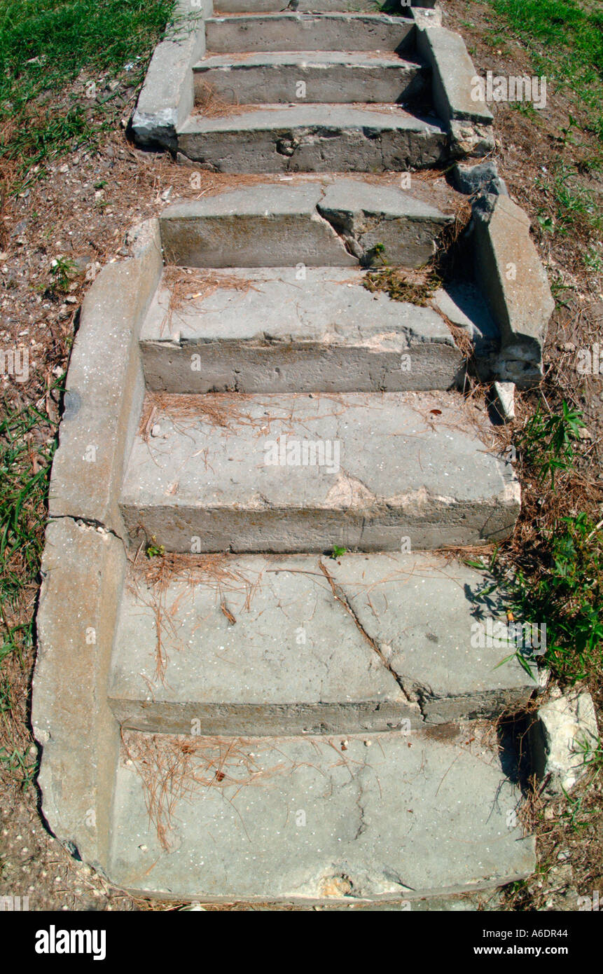 cement concrete stairs broken craked cracks steps Stock Photo - Alamy