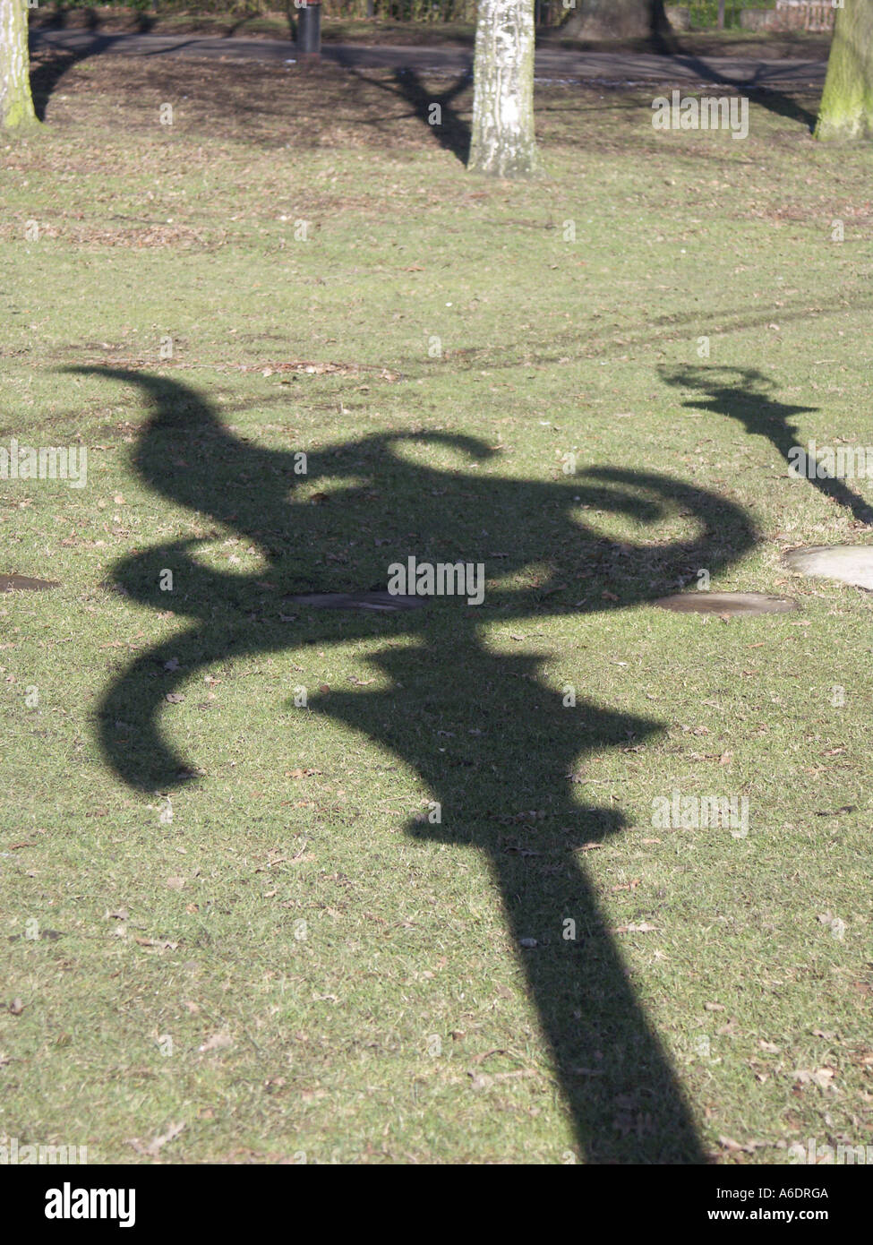 Shadow cast by Sun sculpture Tamworth Castle Grounds Stock Photo - Alamy