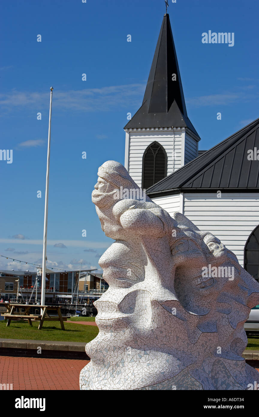 Mosaic Sculpture of Captain Scott next to the Exhibition Centre in ...