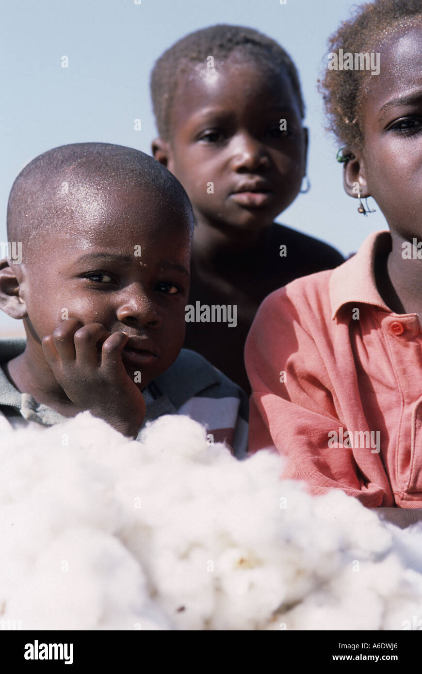 Children cotton africa hi-res stock photography and images - Alamy