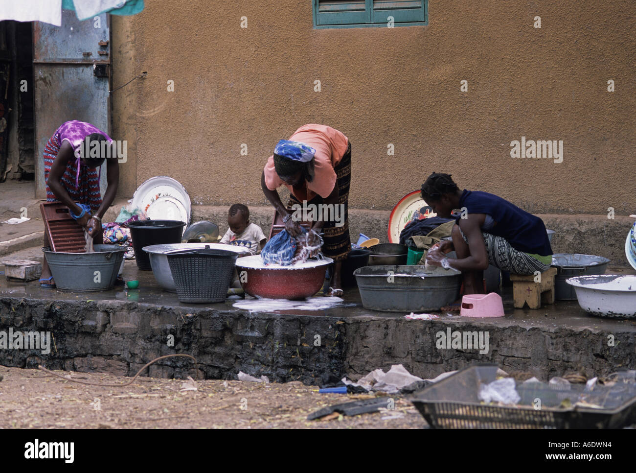 Women washing clothes. Bamako the capital of Mali Stock Photo - Alamy