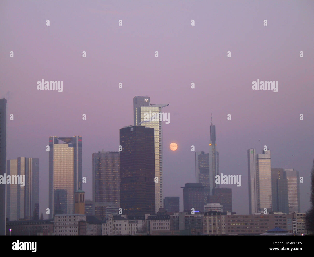 Full moon skyline germany hi-res stock photography and images - Alamy