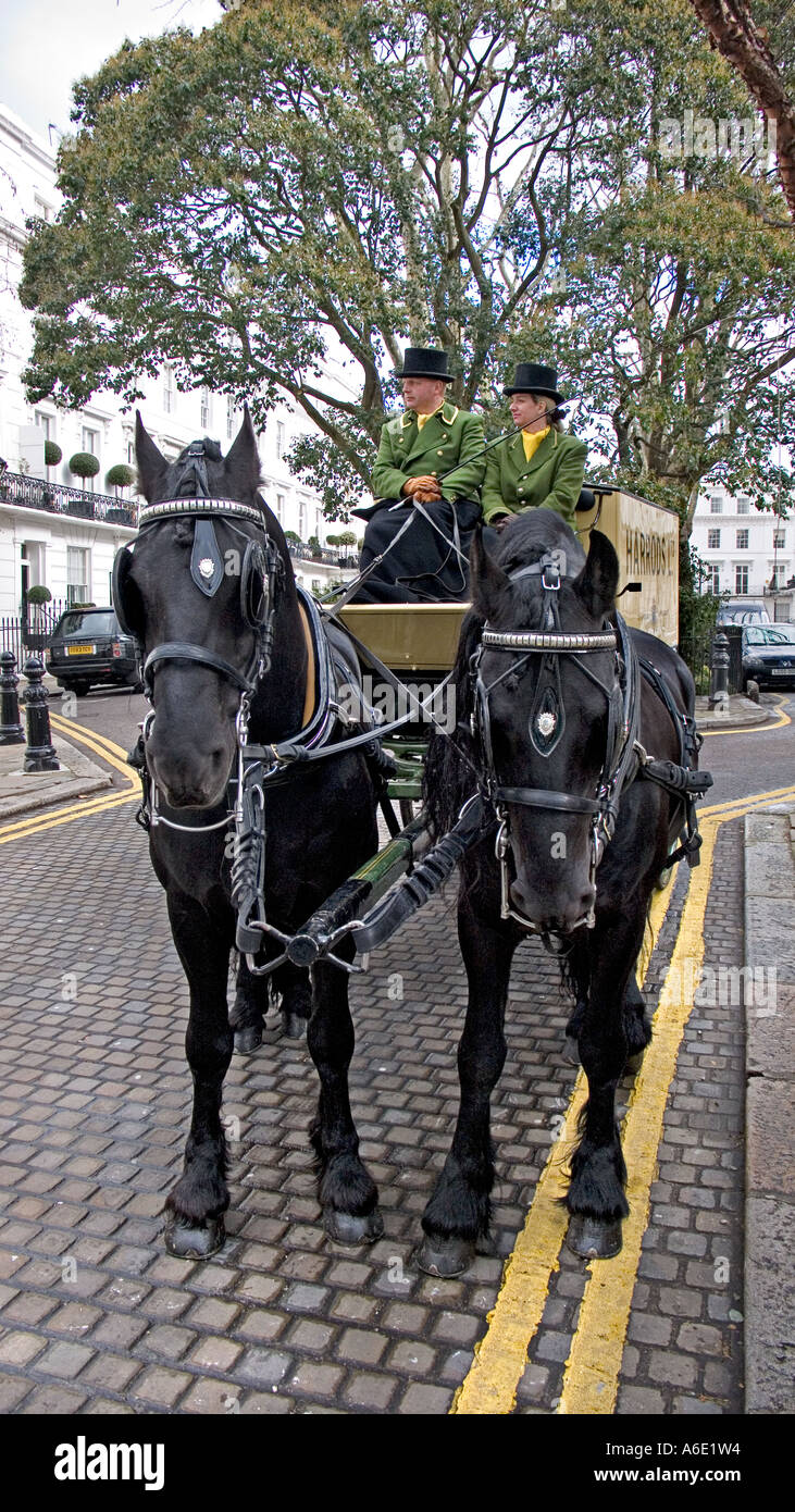 Harrods uniform hi-res stock photography and images - Alamy